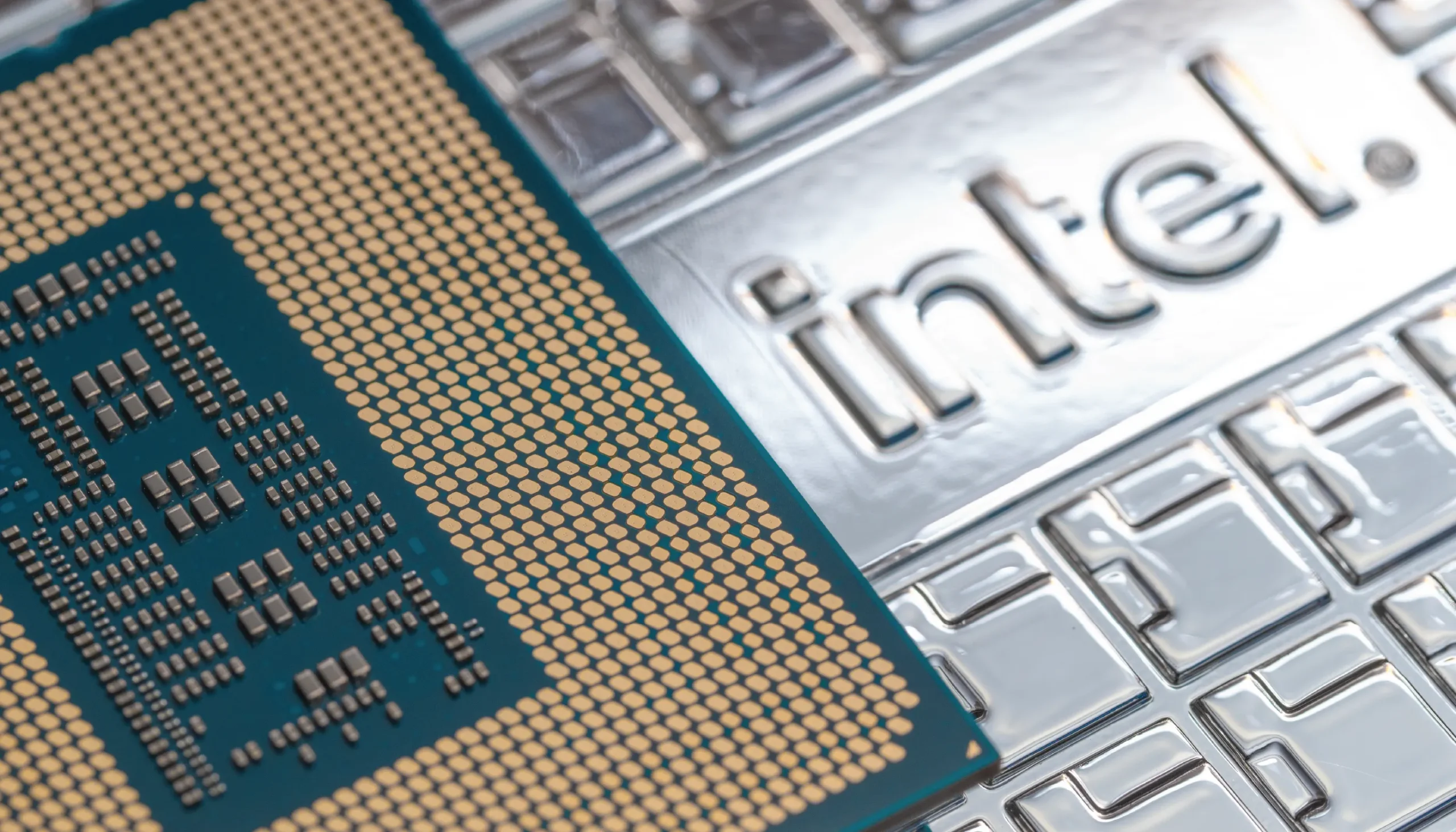 Intel Lunar Lake CPU benchmarks reveal good power efficiency and GPU achievement, while Core ...